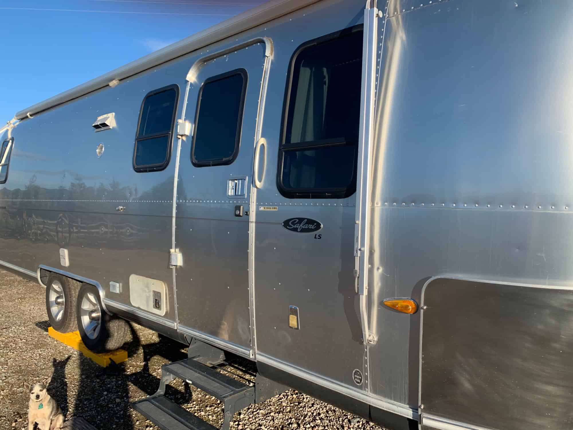 2004 28' Safari LS Slide Out For Sale In Ukiah, California - Airstream ...