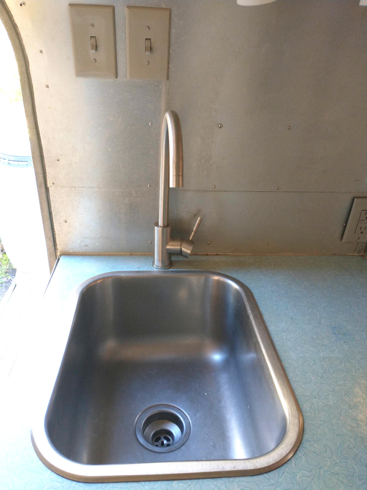 1968 24' Safari For Sale In Rockport, Texas - Airstream Marketplace