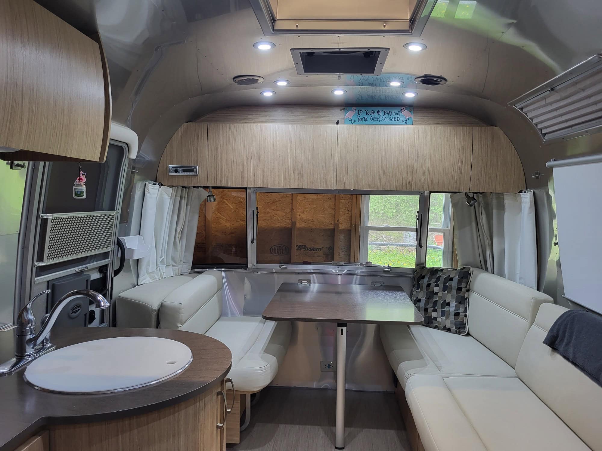 2019 25' Flying Cloud For Sale In Berlin, New Hampshire - Airstream ...