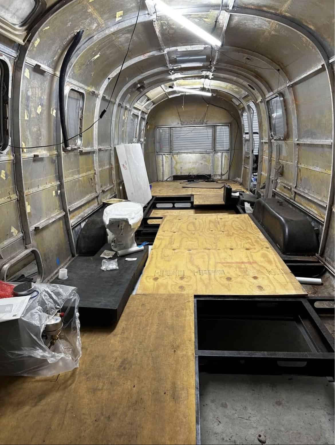 1973 31' Sovereign For Sale In Mcdonough, Georgia - Airstream Marketplace