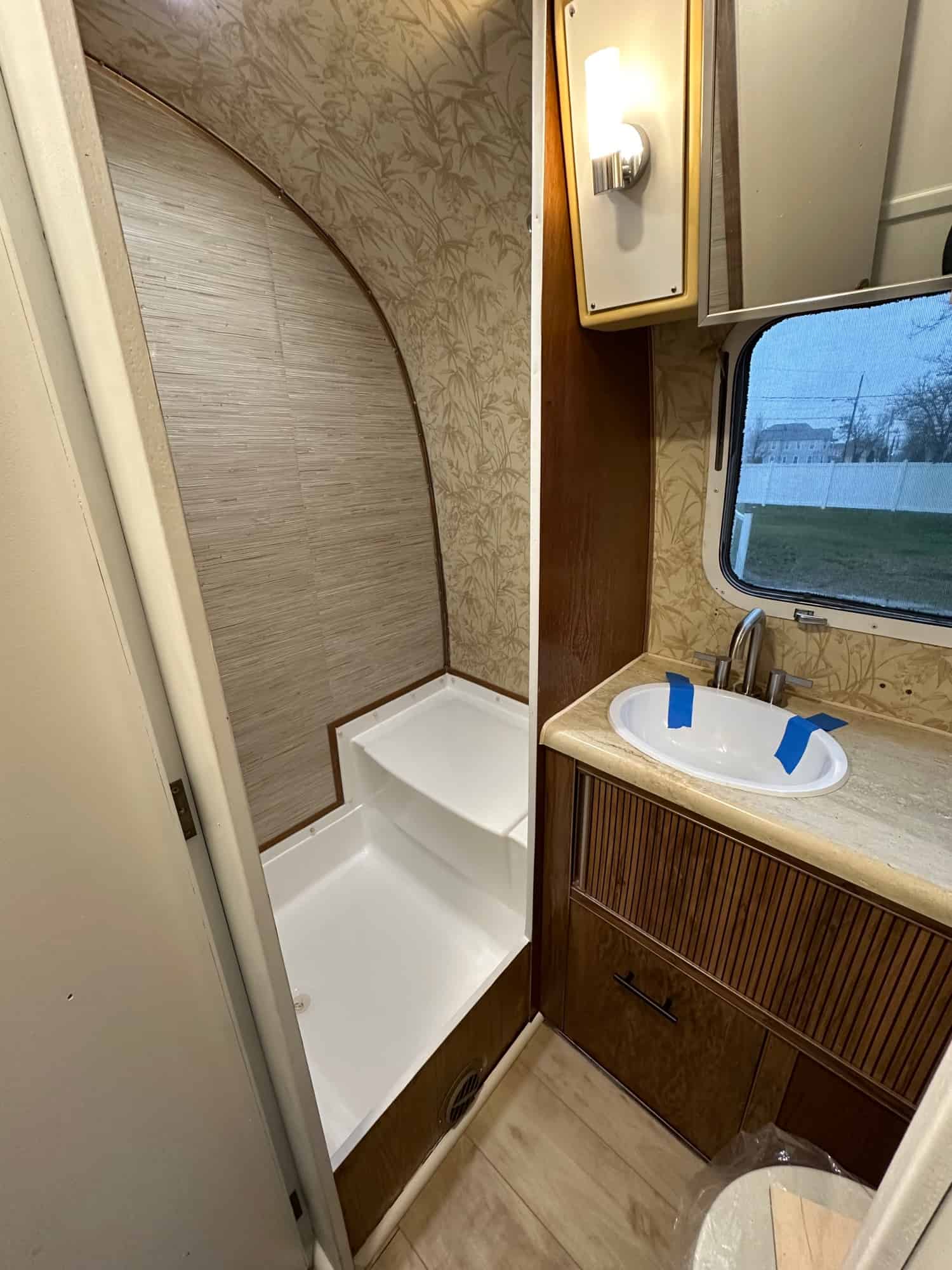 1985 31' Excella 500 For Sale In Somerset, Massachusetts - Airstream ...