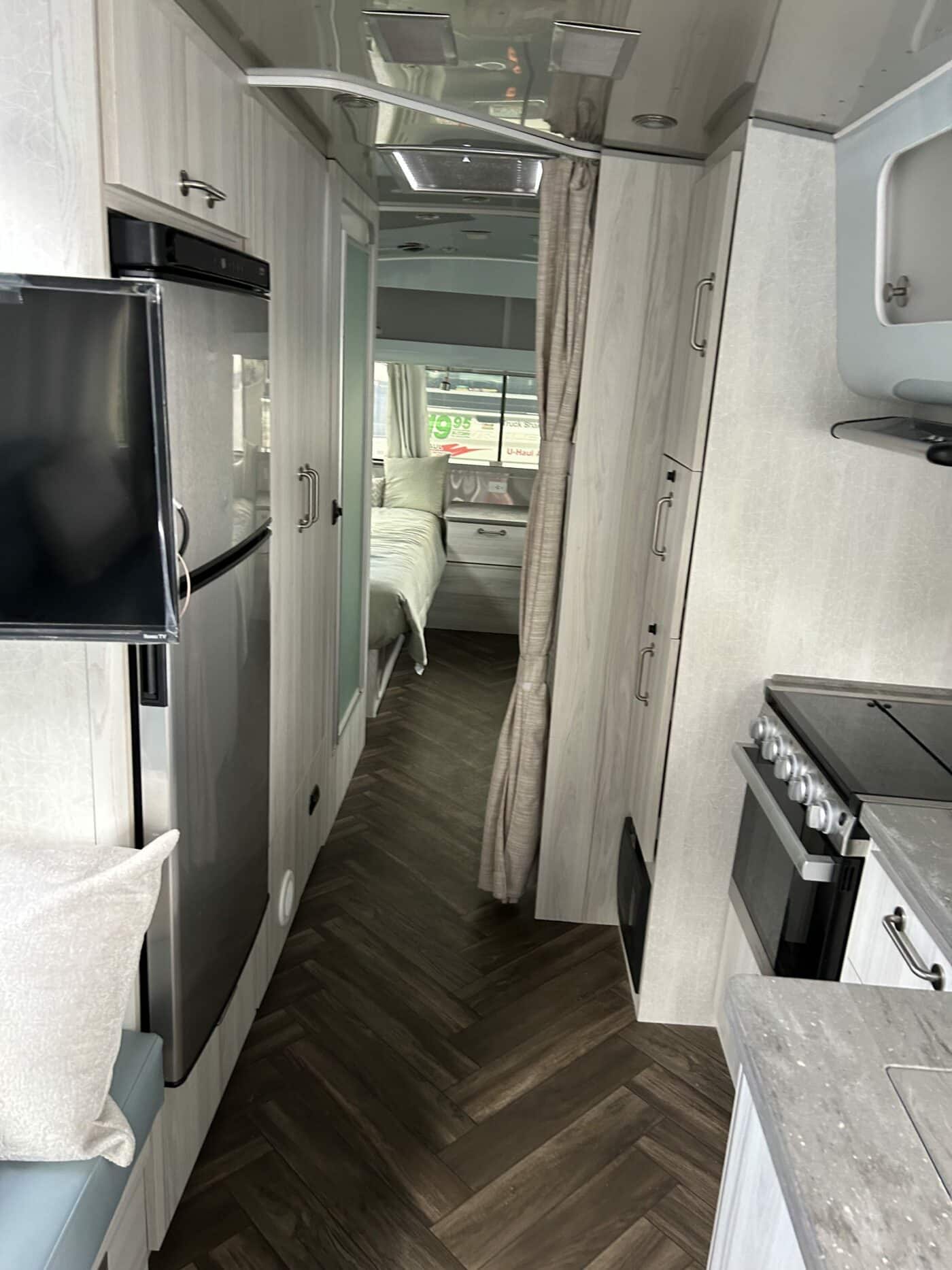 2022 28FT International For Sale In Eugene, Oregon - Airstream Marketplace