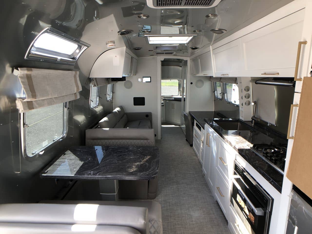 2023 33FT Classic For Sale In Bluffton, South Carolina - Airstream ...