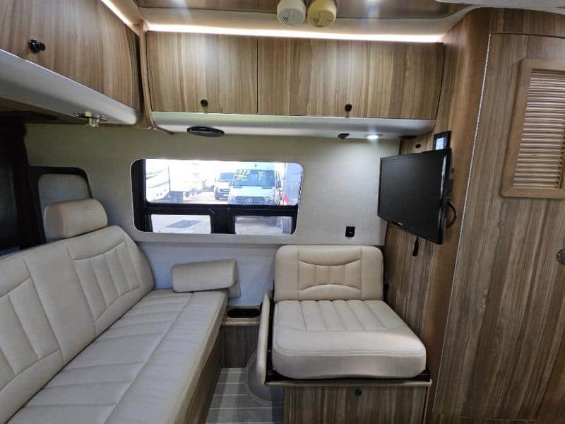 2019 24' Tommy Bahama Interstate For Sale In Paso Robles, California ...